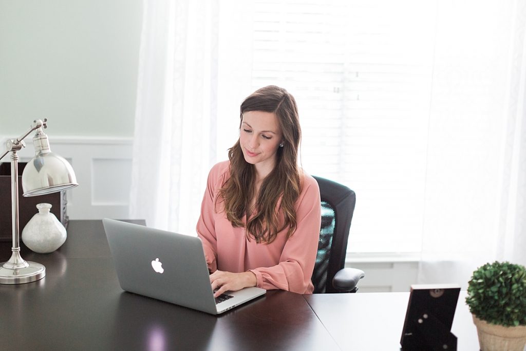 3 Ways to Balance Your Day Job and Dream Job